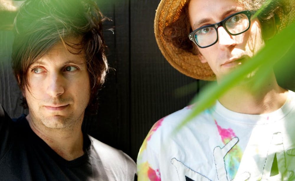 Best Poolside Songs of All Time – Top 10 Tracks | Discotech