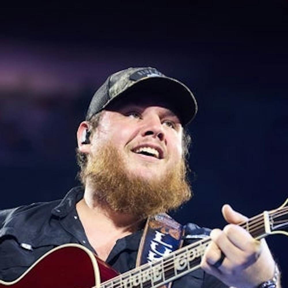 Luke Combs Growin Up And Gettin Old Tour At New Era Field